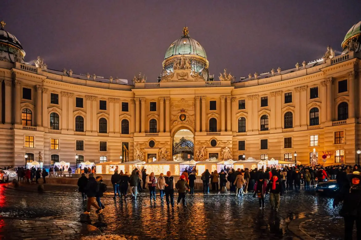 Top Reasons to Visit Vienna in Winter: A Magical Christmas Experience ...