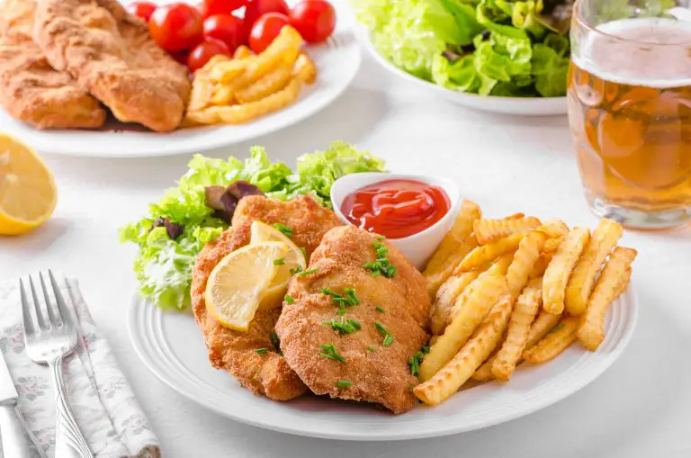 Ultimate Guide to Viennese Sausages in Vienna and Würstelstand ...